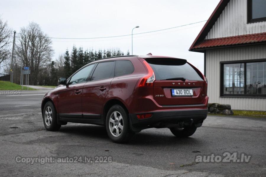Volvo XC60 2011 Narva, ar dzinēja tilpumu 2.00 L un nobraukumu 159 tūkst. km par 9850 €, foto 3 vietnē AUTOMOTO.COM.LV