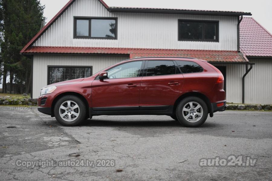 Volvo XC60 2011 Narva, ar dzinēja tilpumu 2.00 L un nobraukumu 159 tūkst. km par 9850 €, foto 9 vietnē AUTOMOTO.COM.LV