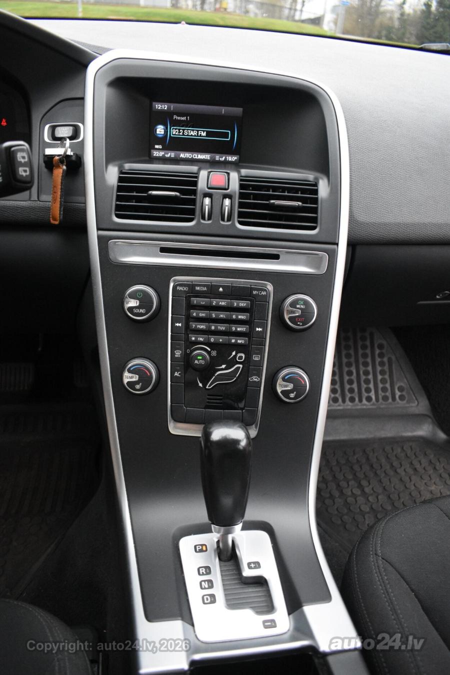 Volvo XC60 2011 Narva, ar dzinēja tilpumu 2.00 L un nobraukumu 159 tūkst. km par 9850 €, foto 13 vietnē AUTOMOTO.COM.LV
