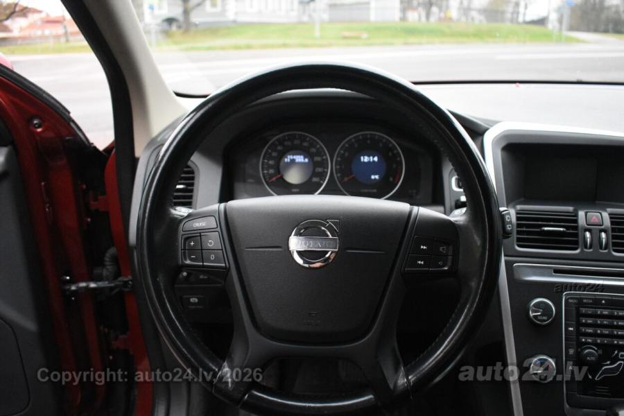 Volvo XC60 2011 Narva, ar dzinēja tilpumu 2.00 L un nobraukumu 159 tūkst. km par 9850 €, foto 14 vietnē AUTOMOTO.COM.LV
