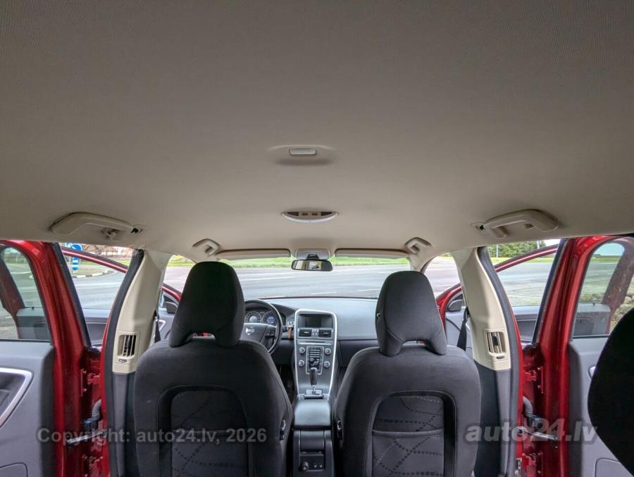 Volvo XC60 2011 Narva, ar dzinēja tilpumu 2.00 L un nobraukumu 159 tūkst. km par 9850 €, foto 16 vietnē AUTOMOTO.COM.LV