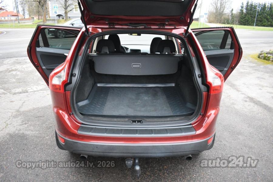 Volvo XC60 2011 Narva, ar dzinēja tilpumu 2.00 L un nobraukumu 159 tūkst. km par 9850 €, foto 18 vietnē AUTOMOTO.COM.LV