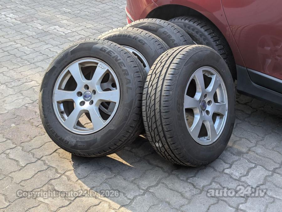 Volvo XC60 2011 Narva, ar dzinēja tilpumu 2.00 L un nobraukumu 159 tūkst. km par 9850 €, foto 24 vietnē AUTOMOTO.COM.LV