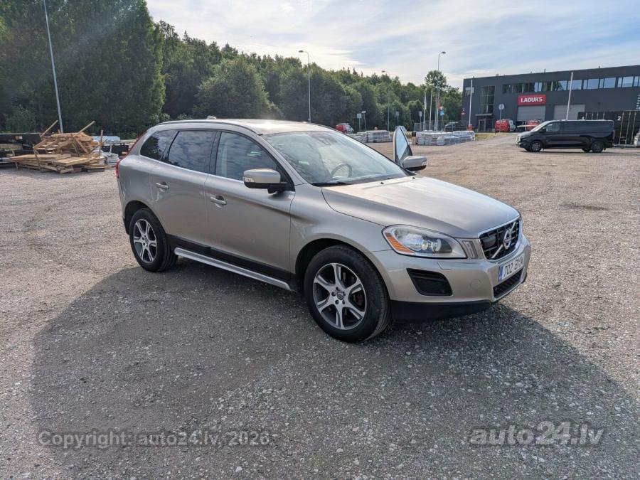 Volvo XC60 2011 Tallina, ar dzinēja tilpumu 2.40 L un nobraukumu 367 tūkst. km par 9900 €, foto 3 vietnē AUTOMOTO.COM.LV