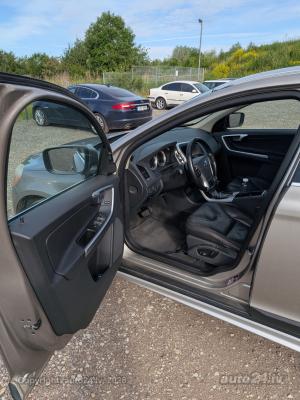 Volvo XC60 2011 Tallina, ar dzinēja tilpumu 2.40 L un nobraukumu 367 tūkst. km par 9900 €, foto 9 vietnē AUTOMOTO.COM.LV