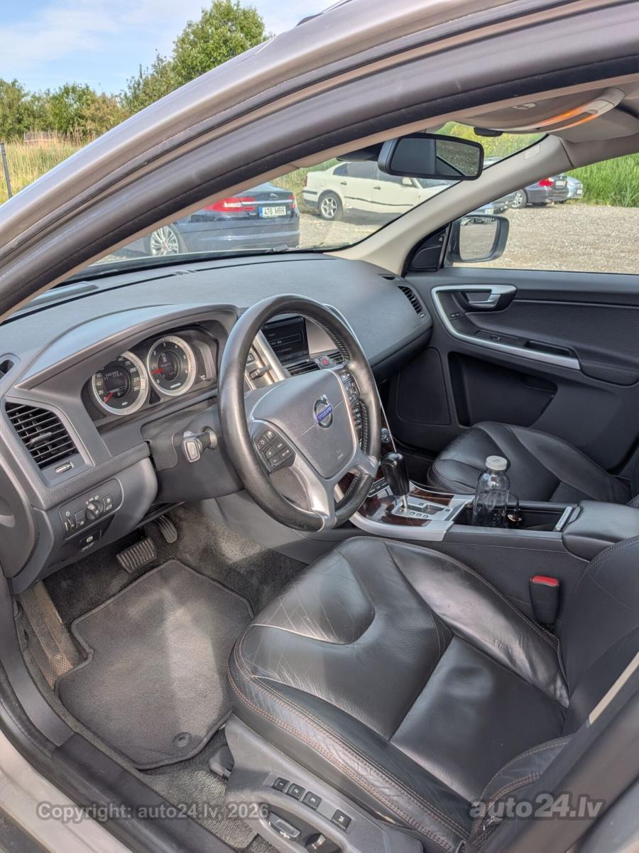 Volvo XC60 2011 Tallina, ar dzinēja tilpumu 2.40 L un nobraukumu 367 tūkst. km par 9900 €, foto 10 vietnē AUTOMOTO.COM.LV