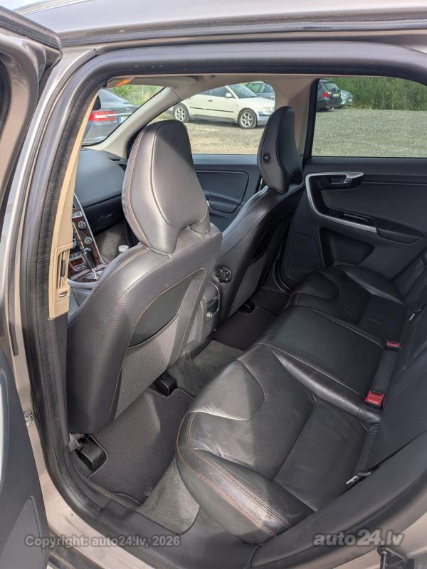 Volvo XC60 2011 Tallina, ar dzinēja tilpumu 2.40 L un nobraukumu 367 tūkst. km par 9900 €, foto 10 vietnē AUTOMOTO.COM.LV