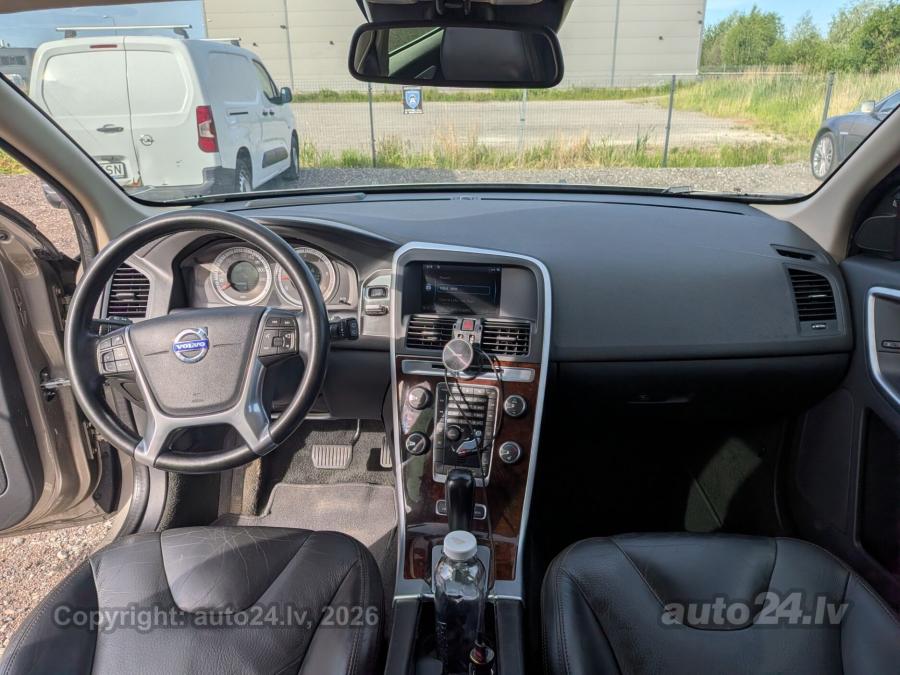 Volvo XC60 2011 Tallina, ar dzinēja tilpumu 2.40 L un nobraukumu 367 tūkst. km par 9900 €, foto 15 vietnē AUTOMOTO.COM.LV
