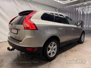 Volvo XC60 2012 Tallina, ar dzinēja tilpumu 2.40 L un nobraukumu 286 tūkst. km par 10000 €, foto 3 vietnē AUTOMOTO.COM.LV