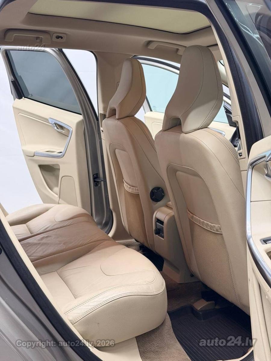 Volvo XC60 2012 Tallina, ar dzinēja tilpumu 2.40 L un nobraukumu 286 tūkst. km par 10000 €, foto 11 vietnē AUTOMOTO.COM.LV