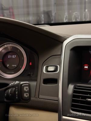 Volvo XC60 2012 Tallina, ar dzinēja tilpumu 2.40 L un nobraukumu 286 tūkst. km par 10000 €, foto 16 vietnē AUTOMOTO.COM.LV