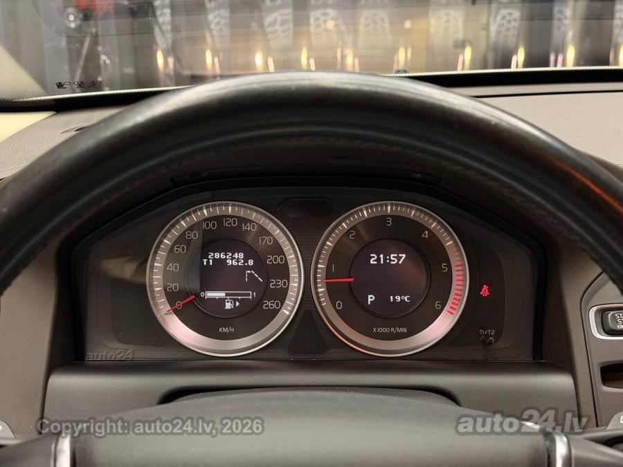 Volvo XC60 2012 Tallina, ar dzinēja tilpumu 2.40 L un nobraukumu 286 tūkst. km par 10000 €, foto 17 vietnē AUTOMOTO.COM.LV