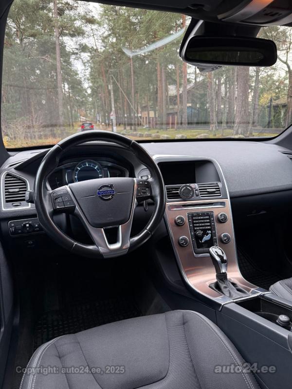 Volvo XC60 2014 Tallina, ar dzinēja tilpumu 2.40 L un nobraukumu 292 tūkst. km par 12400 €, foto 11 vietnē AUTOMOTO.COM.LV