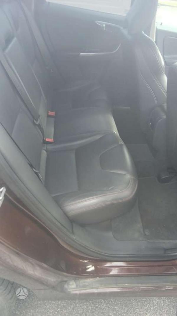 Volvo XC60 2014 Palanga, ar dzinēja tilpumu 2.40 L un nobraukumu 176 tūkst. km par 14000 €, foto 7 vietnē AUTOMOTO.COM.LV