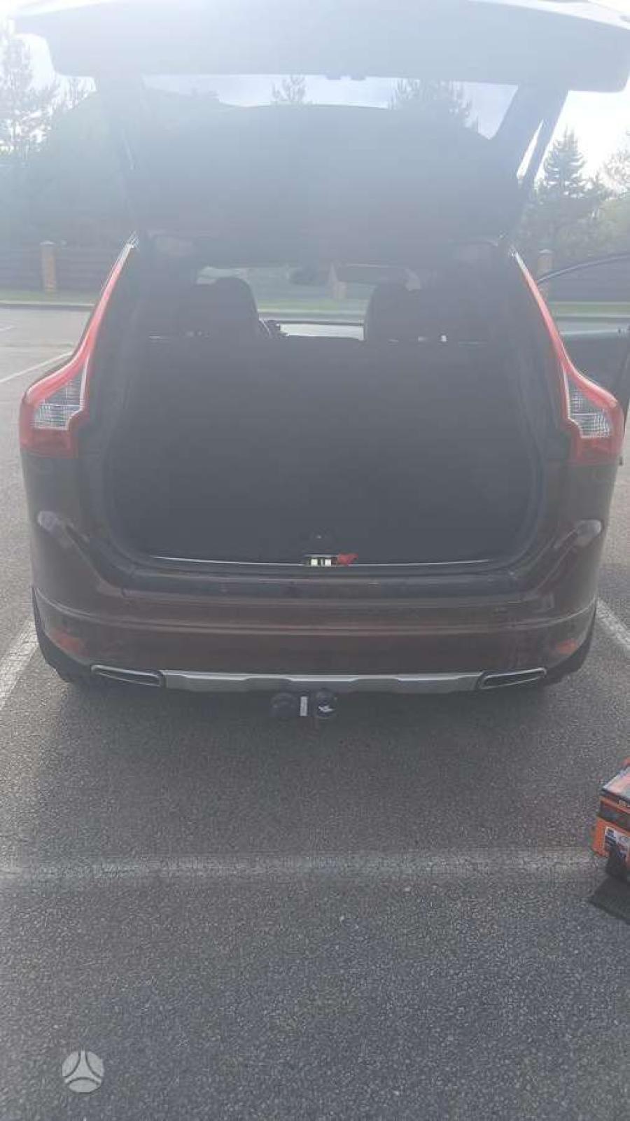 Volvo XC60 2014 Palanga, ar dzinēja tilpumu 2.40 L un nobraukumu 176 tūkst. km par 14000 €, foto 9 vietnē AUTOMOTO.COM.LV