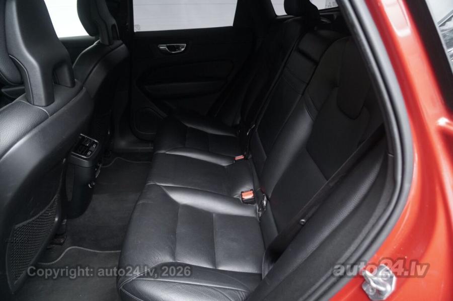 Volvo XC60 2017 in Tallinn, with an engine capacity of 2.00 L and mileage of 173 thousand km for 24990 €, photo 10 on AUTOMOTO.COM.LV