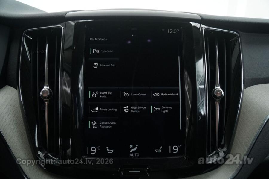 Volvo XC60 2017 in Tallinn, with an engine capacity of 2.00 L and mileage of 173 thousand km for 24990 €, photo 15 on AUTOMOTO.COM.LV