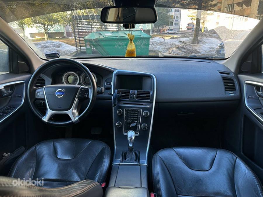 Volvo XC60 2017 in Tallinn, with an engine capacity of 2.40 L and mileage of 275 thousand km for 10500 €, photo 3 on AUTOMOTO.COM.LV