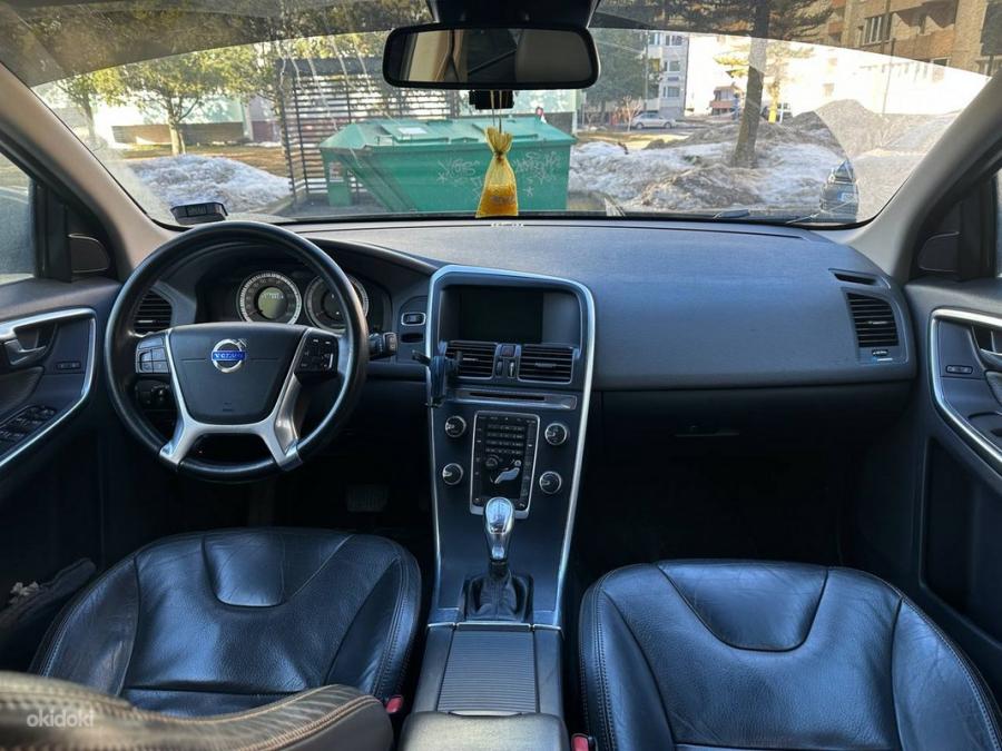 Volvo XC60 2017 in Tallinn, with an engine capacity of 2.40 L and mileage of 275 thousand km for 10500 €, photo 15 on AUTOMOTO.COM.LV