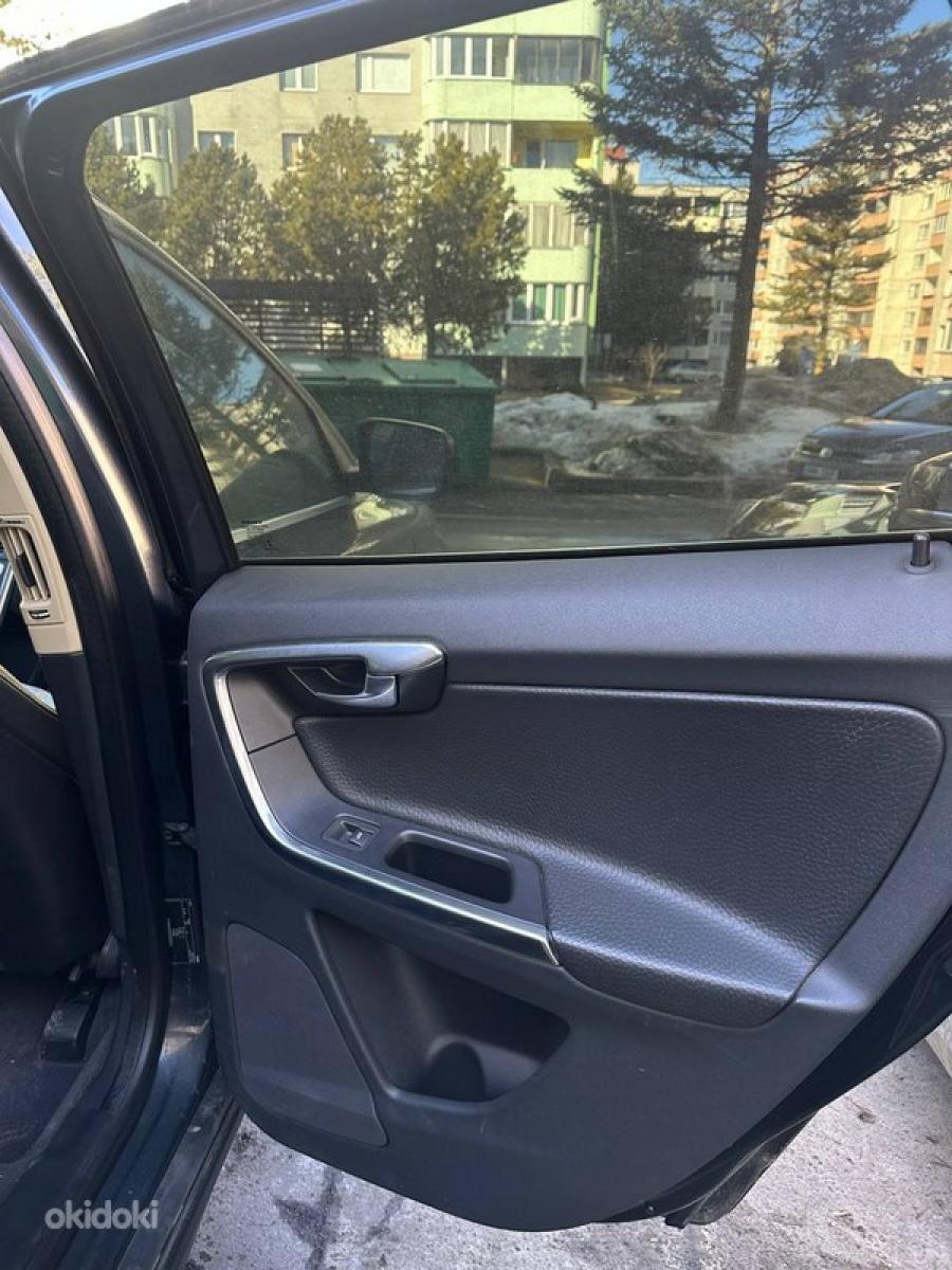 Volvo XC60 2017 in Tallinn, with an engine capacity of 2.40 L and mileage of 275 thousand km for 10500 €, photo 24 on AUTOMOTO.COM.LV