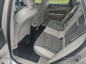 Volvo XC60 2018 in Parnu, with an engine capacity of 2.00 L and mileage of 174 thousand km for 18700 €, photo 15 on AUTOMOTO.COM.LV