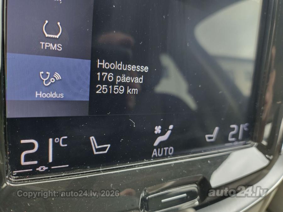 Volvo XC60 2018 in Parnu, with an engine capacity of 2.00 L and mileage of 174 thousand km for 18700 €, photo 18 on AUTOMOTO.COM.LV