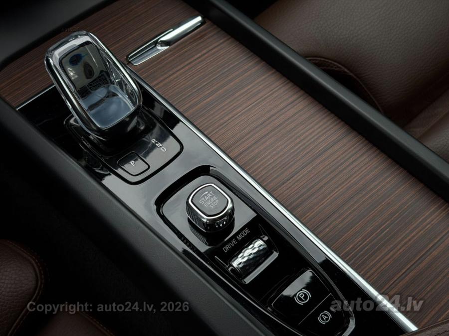 Volvo XC60 2020 Pērnava, ar dzinēja tilpumu 2.00 L un nobraukumu 142 tūkst. km par 31900 €, foto 19 vietnē AUTOMOTO.COM.LV