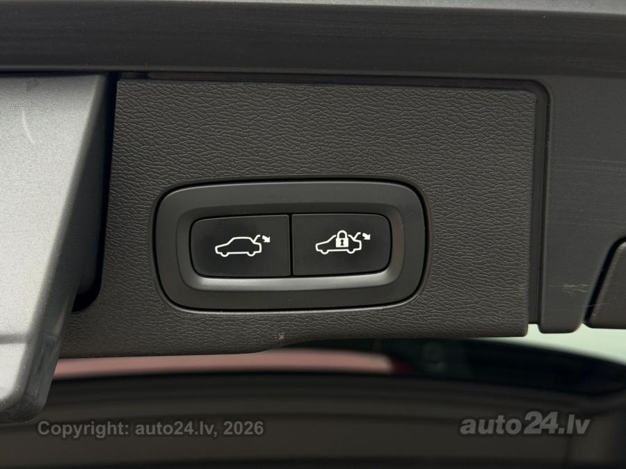 Volvo XC60 2020 Pērnava, ar dzinēja tilpumu 2.00 L un nobraukumu 142 tūkst. km par 31900 €, foto 25 vietnē AUTOMOTO.COM.LV