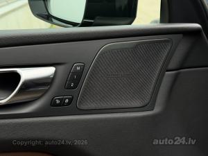 Volvo XC60 2020 Pērnava, ar dzinēja tilpumu 2.00 L un nobraukumu 142 tūkst. km par 31900 €, foto 26 vietnē AUTOMOTO.COM.LV