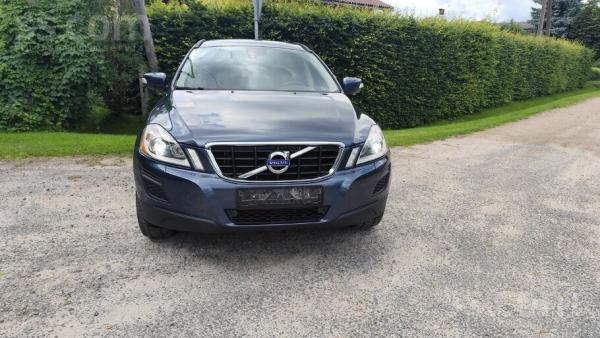 Violets Volvo XC60 2011 Jelgava, ar dzinēja tilpumu 2.40 L un nobraukumu 262 tūkst. km par 7990 €, foto 1 vietnē AUTOMOTO.COM.LV