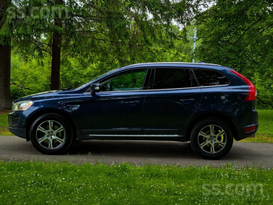 Violets Volvo XC60 2013 Rīga, ar dzinēja tilpumu 2.00 L un nobraukumu 220 tūkst. km par 9500 €, foto 18 vietnē AUTOMOTO.COM.LV