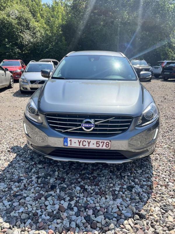 Violet Volvo XC60 2016 in Kaunas, with an engine capacity of 1.97 L and mileage of 360 thousand km for 10200 €, photo 3 on AUTOMOTO.COM.LV