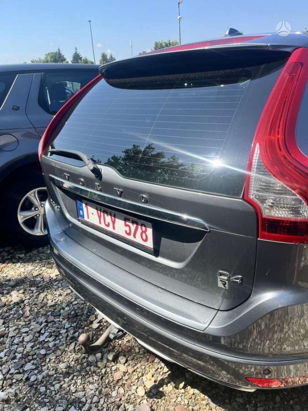 Violet Volvo XC60 2016 in Kaunas, with an engine capacity of 1.97 L and mileage of 360 thousand km for 10200 €, photo 4 on AUTOMOTO.COM.LV