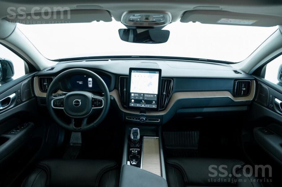 Violet Volvo XC60 2025 in Riga, with an engine capacity of 2.00 L and mileage of 8 thousand km for 60990 €, photo 7 on AUTOMOTO.COM.LV