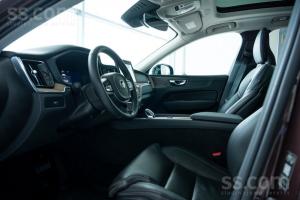 Violet Volvo XC60 2025 in Riga, with an engine capacity of 2.00 L and mileage of 8 thousand km for 60990 €, photo 8 on AUTOMOTO.COM.LV