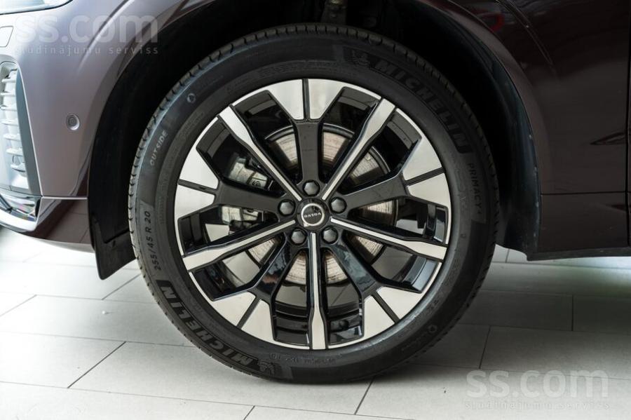 Violet Volvo XC60 2025 in Riga, with an engine capacity of 2.00 L and mileage of 8 thousand km for 60990 €, photo 13 on AUTOMOTO.COM.LV
