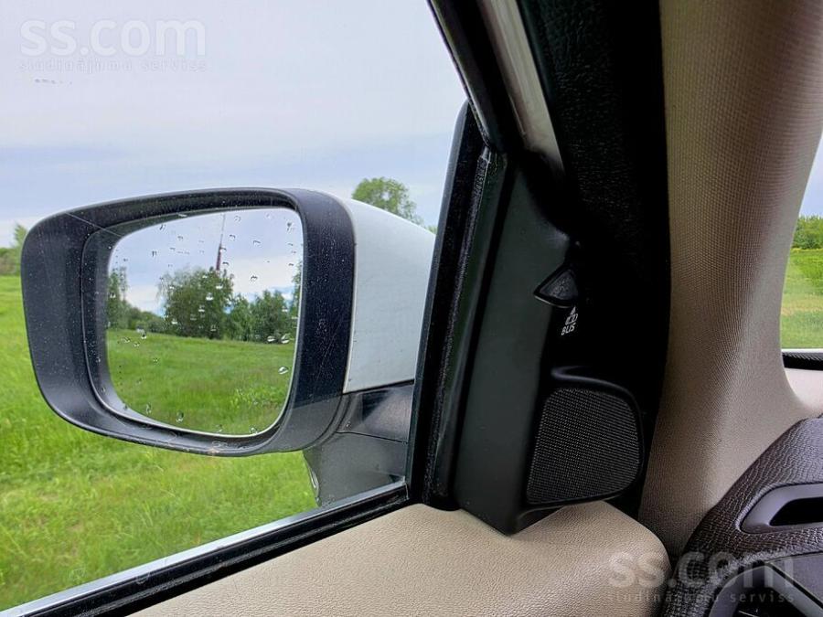 Balts Volvo XC60 2008 Rīga, ar dzinēja tilpumu 2.40 L un nobraukumu 297 tūkst. km par 5700 €, foto 15 vietnē AUTOMOTO.COM.LV