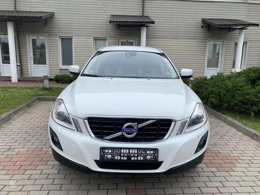 White Volvo XC60 2008 in Vilnius, with an engine capacity of 2.40 L and mileage of 398 thousand km for 5250 €, photo 11 on AUTOMOTO.COM.LV