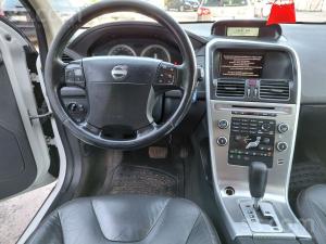 Balts Volvo XC60 2008 Talsi, ar dzinēja tilpumu 2.40 L un nobraukumu 357 tūkst. km par 7100 €, foto 22 vietnē AUTOMOTO.COM.LV