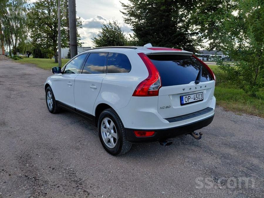Balts Volvo XC60 2008 Talsi, ar dzinēja tilpumu 2.40 L un nobraukumu 357 tūkst. km par 7100 €, foto 7 vietnē AUTOMOTO.COM.LV