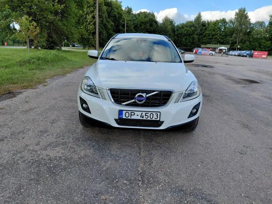 Balts Volvo XC60 2008 Talsi, ar dzinēja tilpumu 2.40 L un nobraukumu 357 tūkst. km par 7100 €, foto 3 vietnē AUTOMOTO.COM.LV