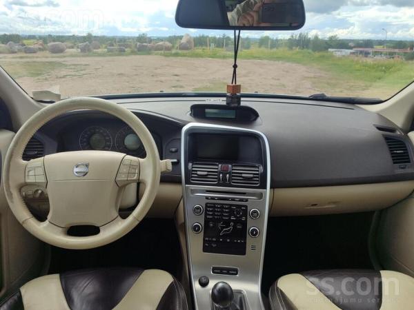Белый Вольво ХС60 2008 в Даугавпилс, объемом двигателя 2.40 л и пробегом 259 тыс. км за 7000 €, фото 9 на AUTOMOTO.COM.LV