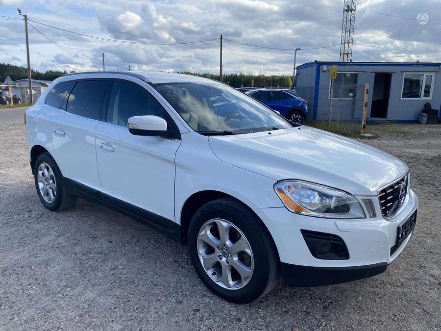 Balts Volvo XC60 2008 Viļņa, ar dzinēja tilpumu 2.40 L un nobraukumu 398 tūkst. km par 4550 €, foto 10 vietnē AUTOMOTO.COM.LV