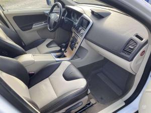 Balts Volvo XC60 2008 Viļņa, ar dzinēja tilpumu 2.40 L un nobraukumu 398 tūkst. km par 4550 €, foto 13 vietnē AUTOMOTO.COM.LV