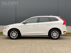 Balts Volvo XC60 2009 Rīga, ar dzinēja tilpumu 2.40 L un nobraukumu 0 tūkst. km par 8599 €, foto 4 vietnē AUTOMOTO.COM.LV