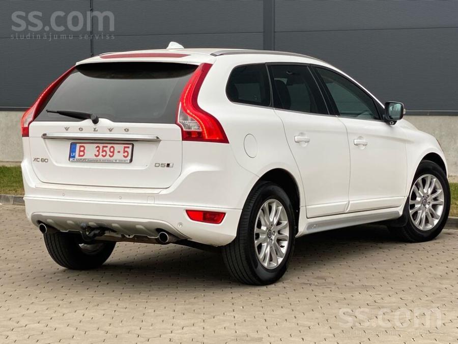 Balts Volvo XC60 2009 Rīga, ar dzinēja tilpumu 2.40 L un nobraukumu 0 tūkst. km par 8599 €, foto 6 vietnē AUTOMOTO.COM.LV