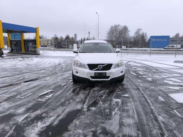 Balts Volvo XC60 2009 Panevēža, ar dzinēja tilpumu 2.40 L un nobraukumu 228 tūkst. km par 6700 €, foto 4 vietnē AUTOMOTO.COM.LV
