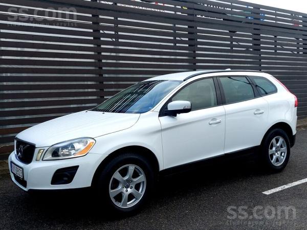 White Volvo XC60 2009 in Riga, with an engine capacity of 2.40 L and mileage of 194 thousand km for 7990 €, photo 7 on AUTOMOTO.COM.LV