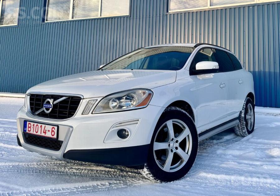 Balts Volvo XC60 2009 Rēzekne, ar dzinēja tilpumu 2.40 L un nobraukumu 230 tūkst. km par 7700 €, foto 1 vietnē AUTOMOTO.COM.LV