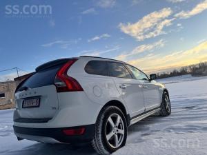 Balts Volvo XC60 2009 Rēzekne, ar dzinēja tilpumu 2.40 L un nobraukumu 230 tūkst. km par 7700 €, foto 5 vietnē AUTOMOTO.COM.LV